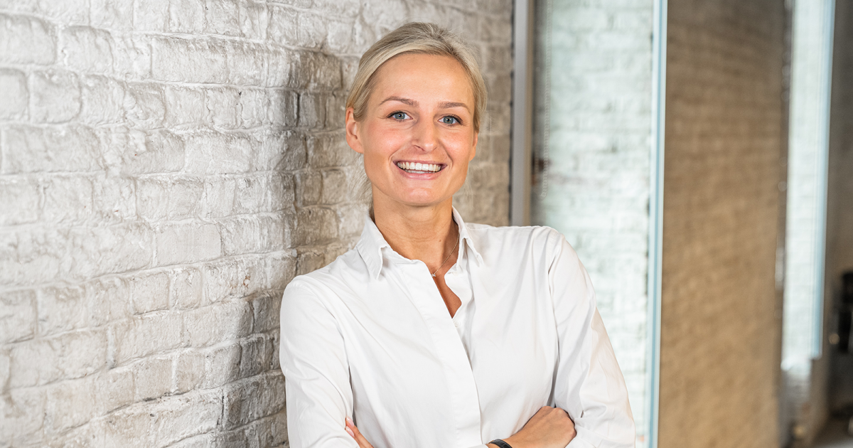 Alexandra Van Beurden | Lydian